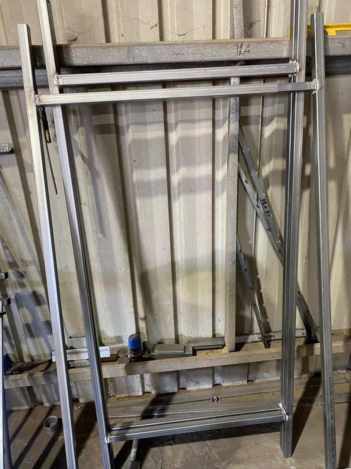 Adjustable Frame (For Colorbond) - Broz Wholesale